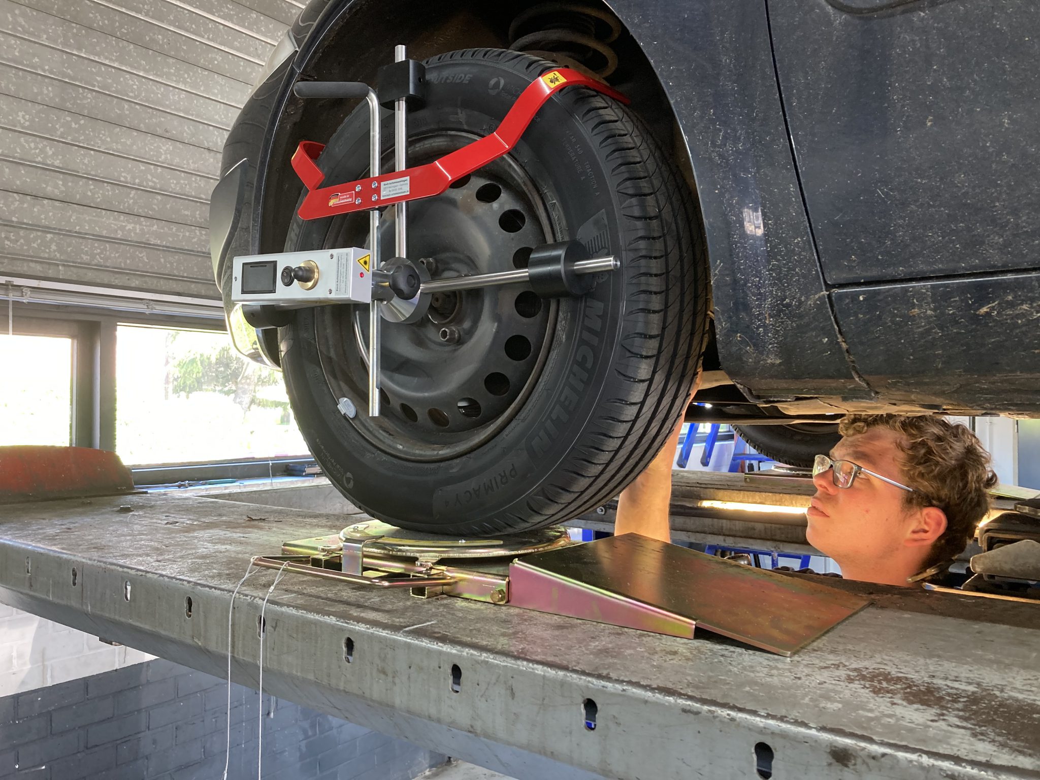 Extra voordelig uitlijnen - PCA - Autobedrijf Victor Rensen